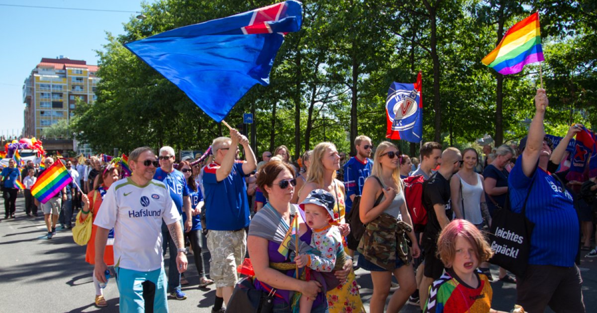 Pride-parade og Vålerenga-kamp! / Vålerenga